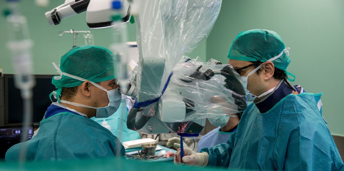 Cirugía de columna mínimamente invasiva | Centro Médico Teknon